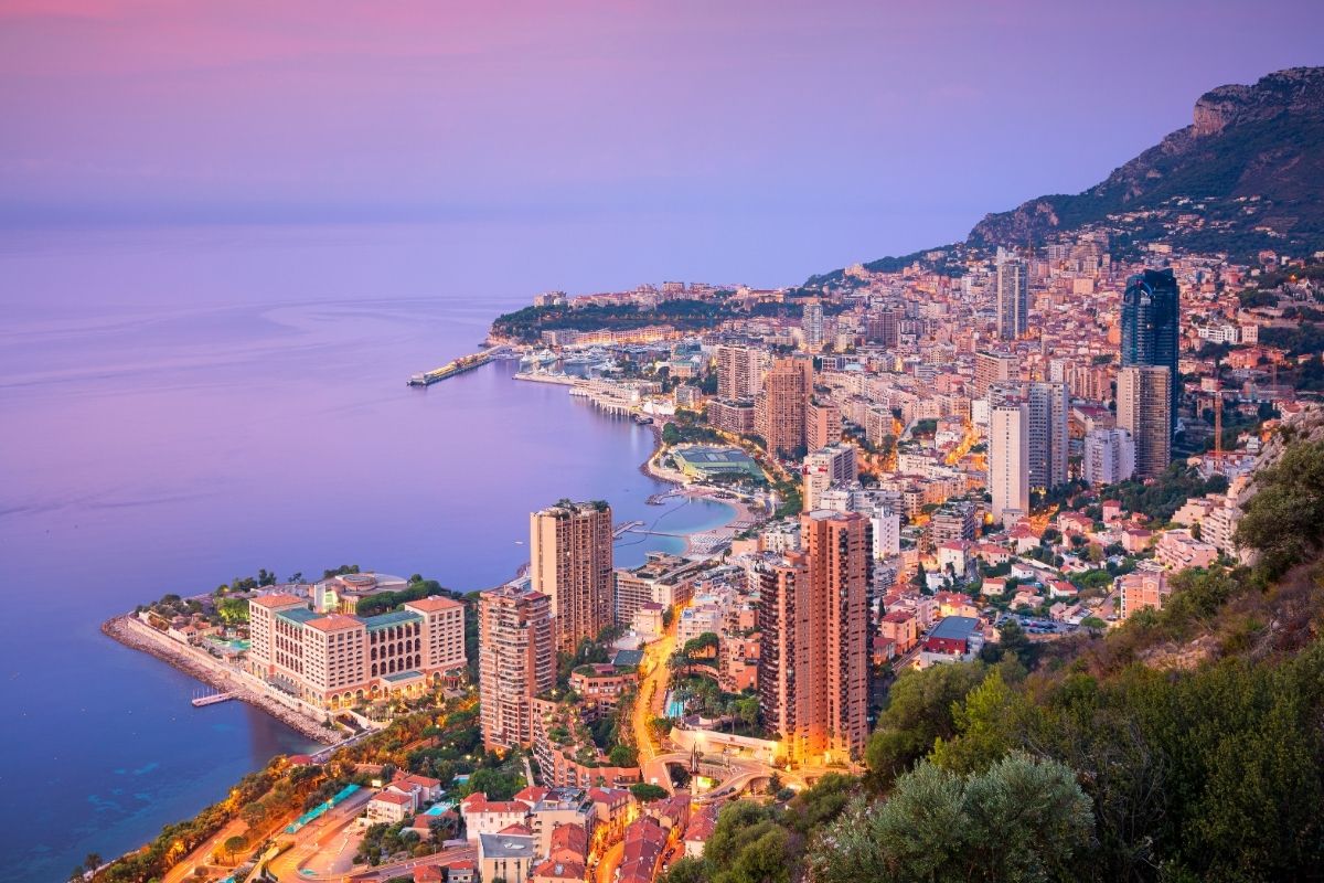 Recruit, Hire and Pay Employees in Monaco with Remote People