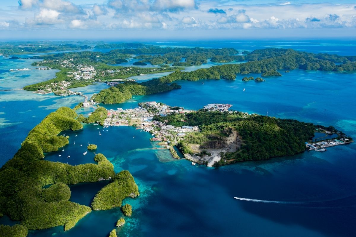 Recruit, Hire and Pay Employees in Palau with Remote People